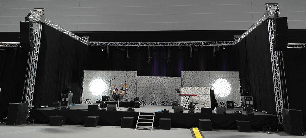 Location scène et podium événementiel à Paris et en Normandie